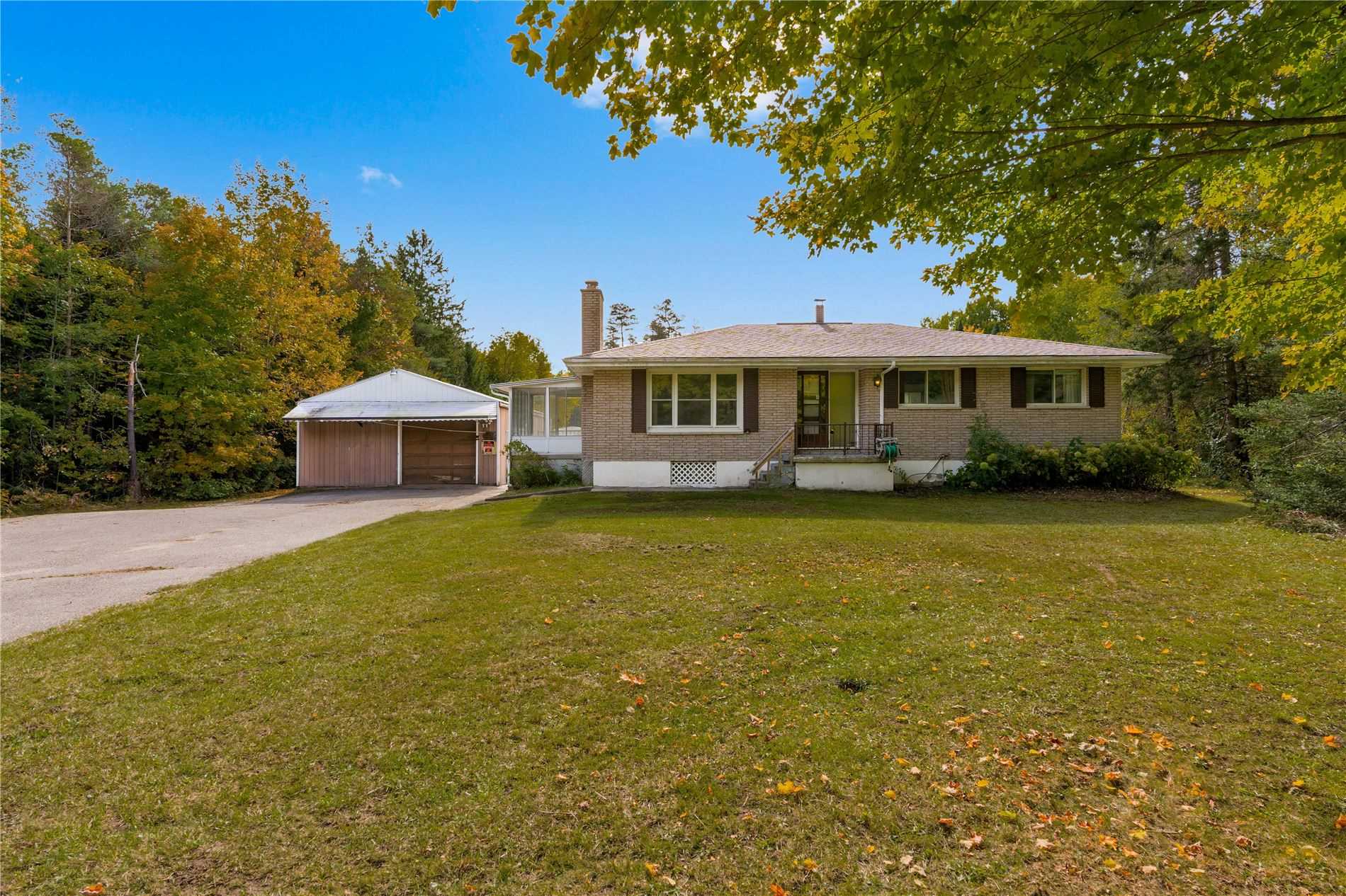 1305 Moonstone Rd W, Oro-Medonte, Ontario L0L1V0 Sold History | HouseSigma