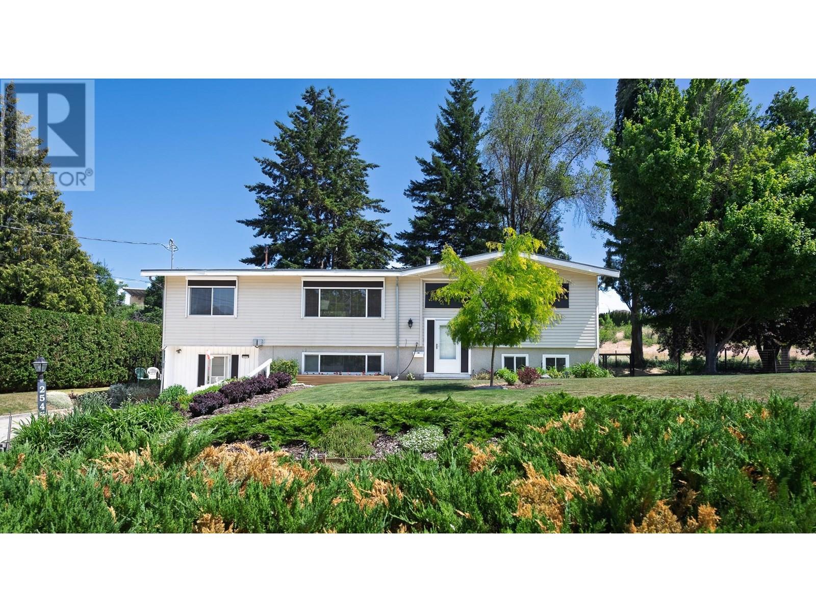 2545 Colleen Road, West Kelowna, British Columbia V1Z2K6 For Sale ...