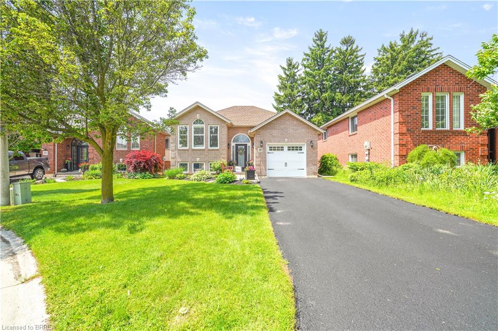 18 Noble Court, Brantford, Ontario N3R7Y5 Sold History | HouseSigma