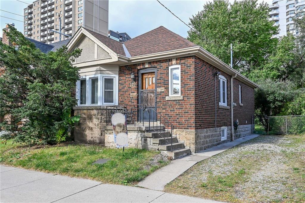 142 HUNTER Street W, Hamilton, Ontario L8P1R1 Sold History | HouseSigma