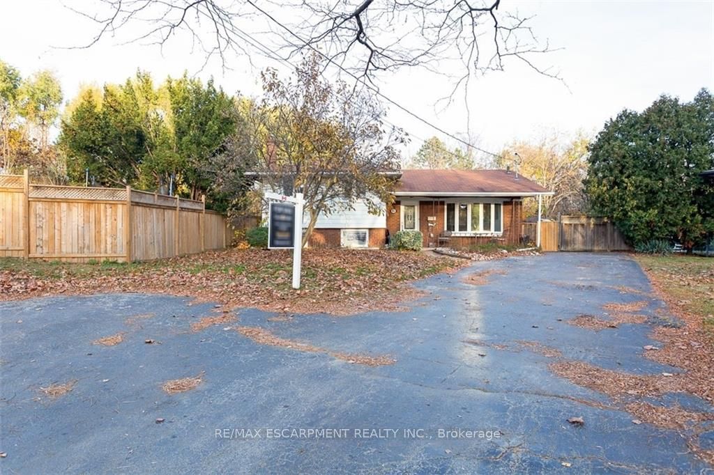 1044 Marley Cres, Burlington, Ontario L7T3S1 Sold History | HouseSigma